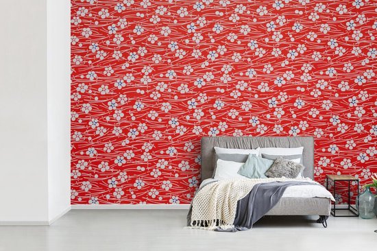Behang - Fotobehang Een rood met witte bloemdessin - Breedte 525 cm x ...
