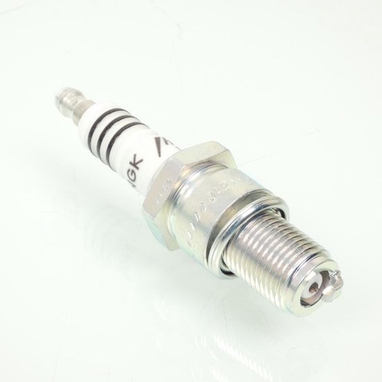 Bougie d'allumage NGK pour Moto Yamaha 175 YZ Après 1982 Neuf | bol
