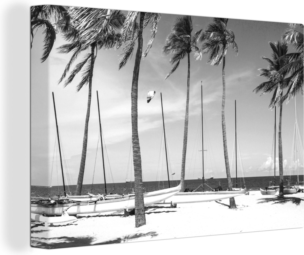 Tableau sur toile Bateaux sur la plage de Miami Beach - noir et blanc ...