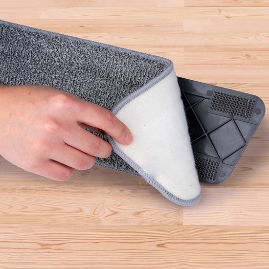 Quvo® Dweil met spray - Dweil - Mop - Grijs - ‎126cm x 36cm x 10cm | bol