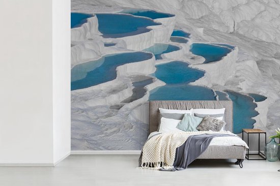Behang - Fotobehang Blauw water in het kalk van Pamukkale in Turkije ...