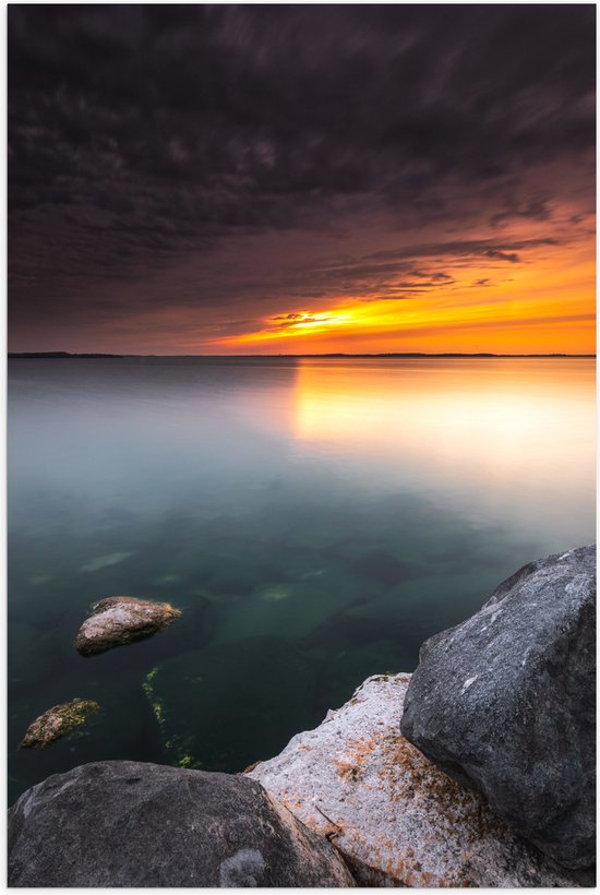 WallClassics - Poster (Mat) - Oranje Lucht boven Meer - 100x150 cm Foto ...