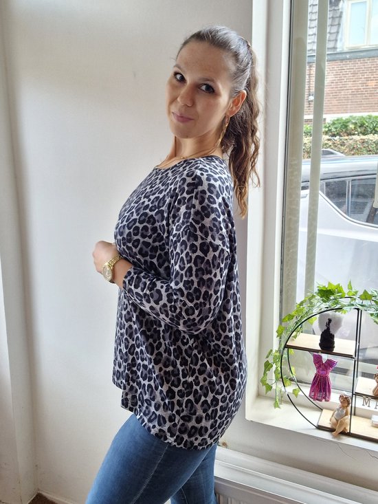 Only Carmakoma Caralba Top lichtgrijs leopard Maat M 46/48 | bol.com