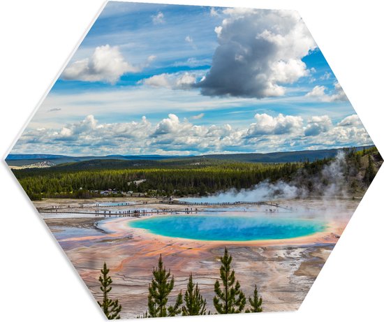 PVC Schuimplaat Hexagon - Bergen - Heuvels - Bomen - Bossen - Water ...