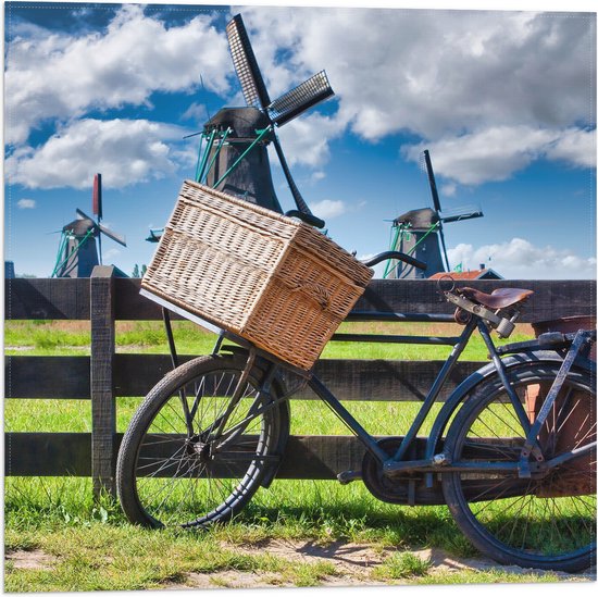 Vlag - Fiets met Rieten Mand Geparkeerd langs Molens - 50x50 cm Foto op ...
