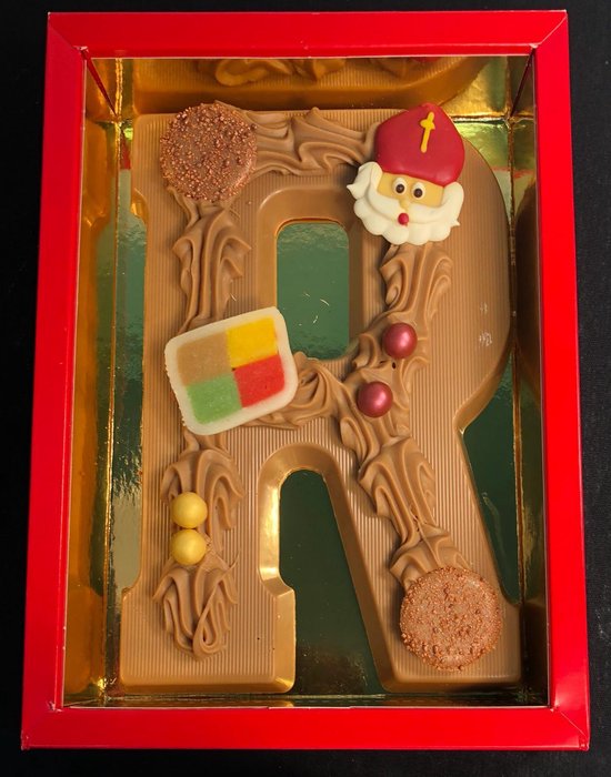 Ambachtelijk gemaakte chocoladeletter R melk gedecoreerd - 240 gram | bol