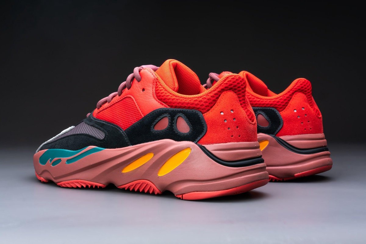 adidas Yeezy Boost 700 Hi-Res Red HQ6979 Maat 47 1/3 ROOD Schoenen ...