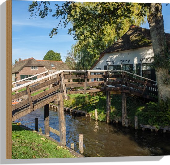 Hout - Bruggetje over Sloot naar Nederlandse Woning - 50x50 cm - 9 mm ...