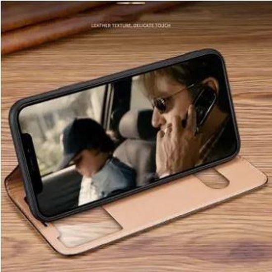 Flipcase met open scherm geschikt voor Apple iPhone 11 - bruin | bol