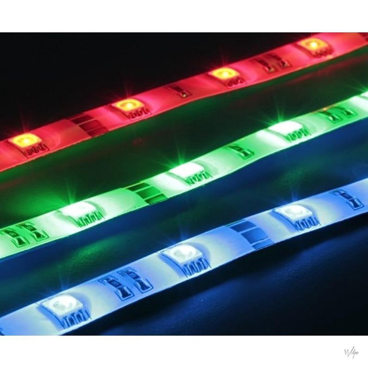 Grundig RGB LED Strip 5 Meter - 300 LED's - 24 Watt - Inclusief ...