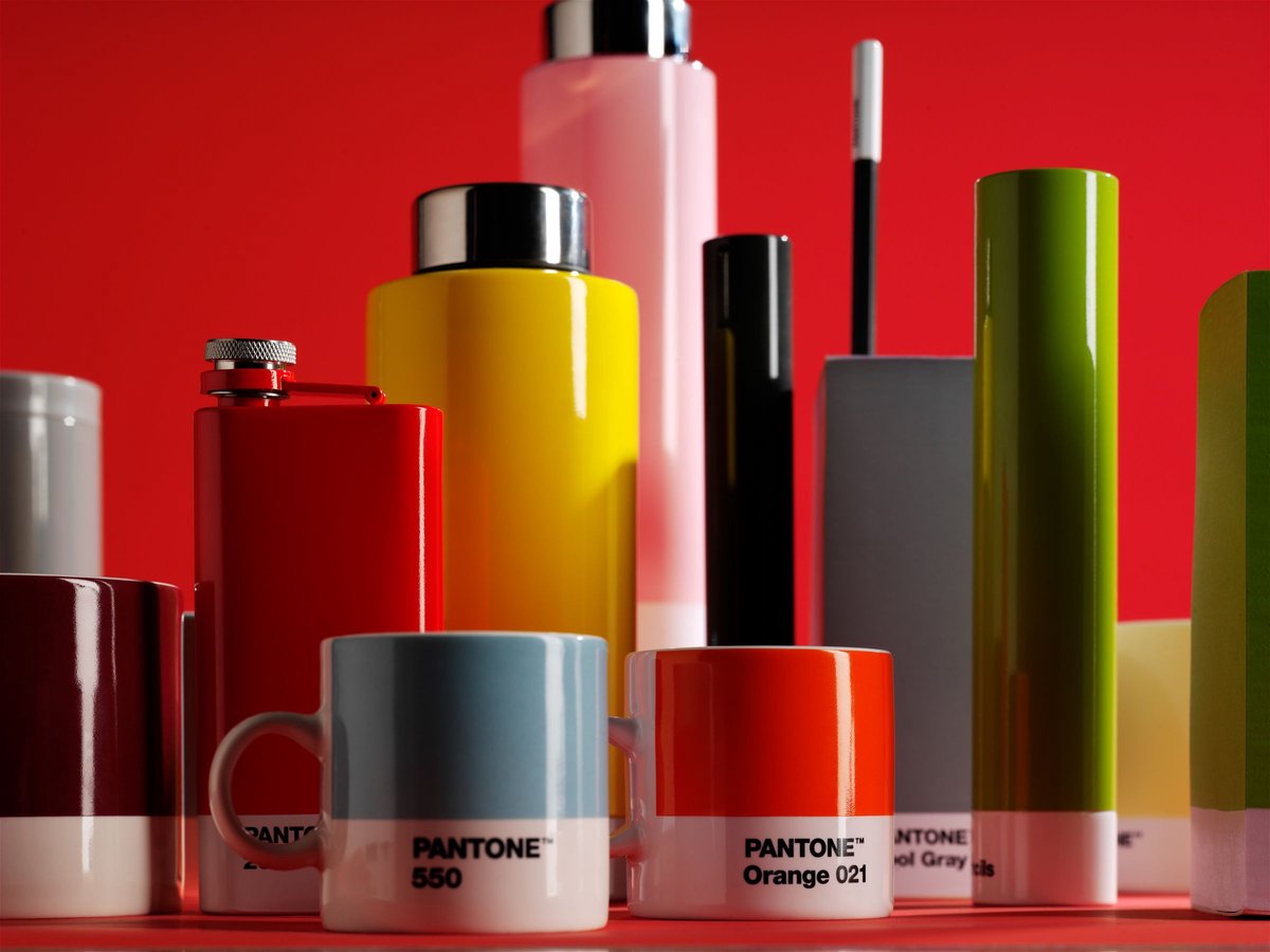 Pantone Heupfles 150 ml - Silver 8401 | bol.com