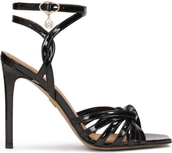 Black patent sandals with delicate straps | bol
