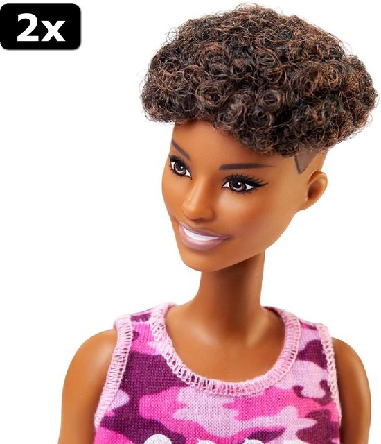 2x Barbie Fashionistas pop in camouflage-tanktop - Barbiepop | bol.com