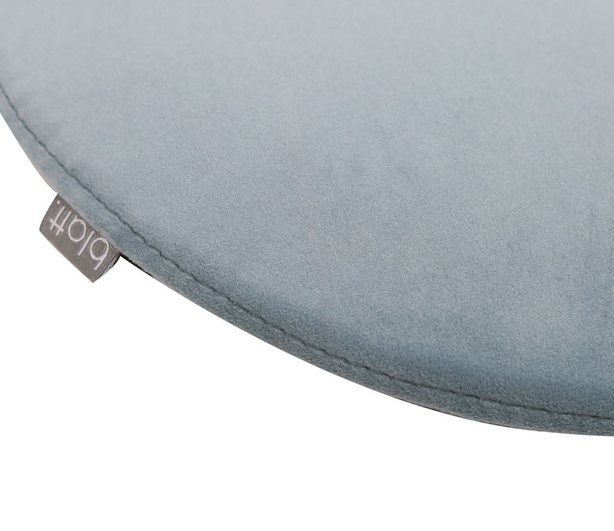 Nolon Nolon universeel rond stoelkussen velvet lichtblauw | bol.com