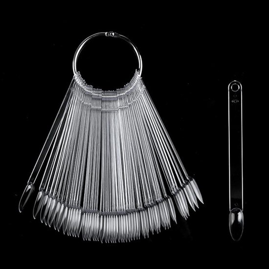 100 displaystandaards voor nagellakkleuren, waaiervormige ...