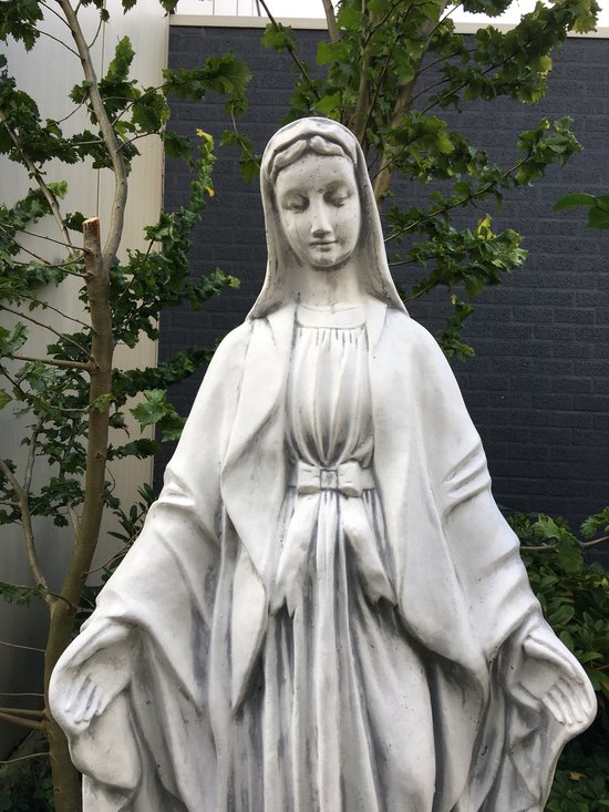 Moeder Maria / Mother Mary, groot vol stenen beeld. | bol