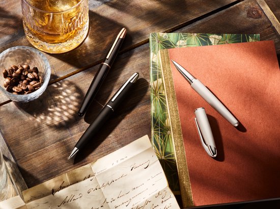 Colibri Equinox Balpen - Zwarte Lak - Luxe Pen - Medium Formaat Penpunt ...