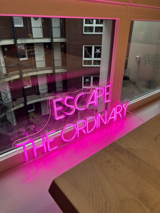 Led Neonbord - Led Neonverlichting - Escape - Roze - 75cm * 23cm | bol