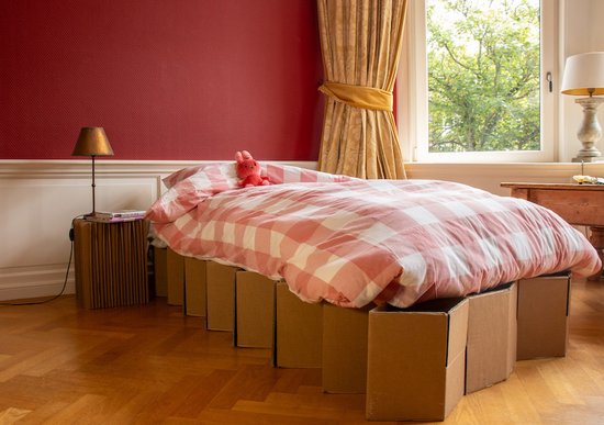 Lit pliant en carton - 140 x 200 cm - Carton durable - KarTent | bol
