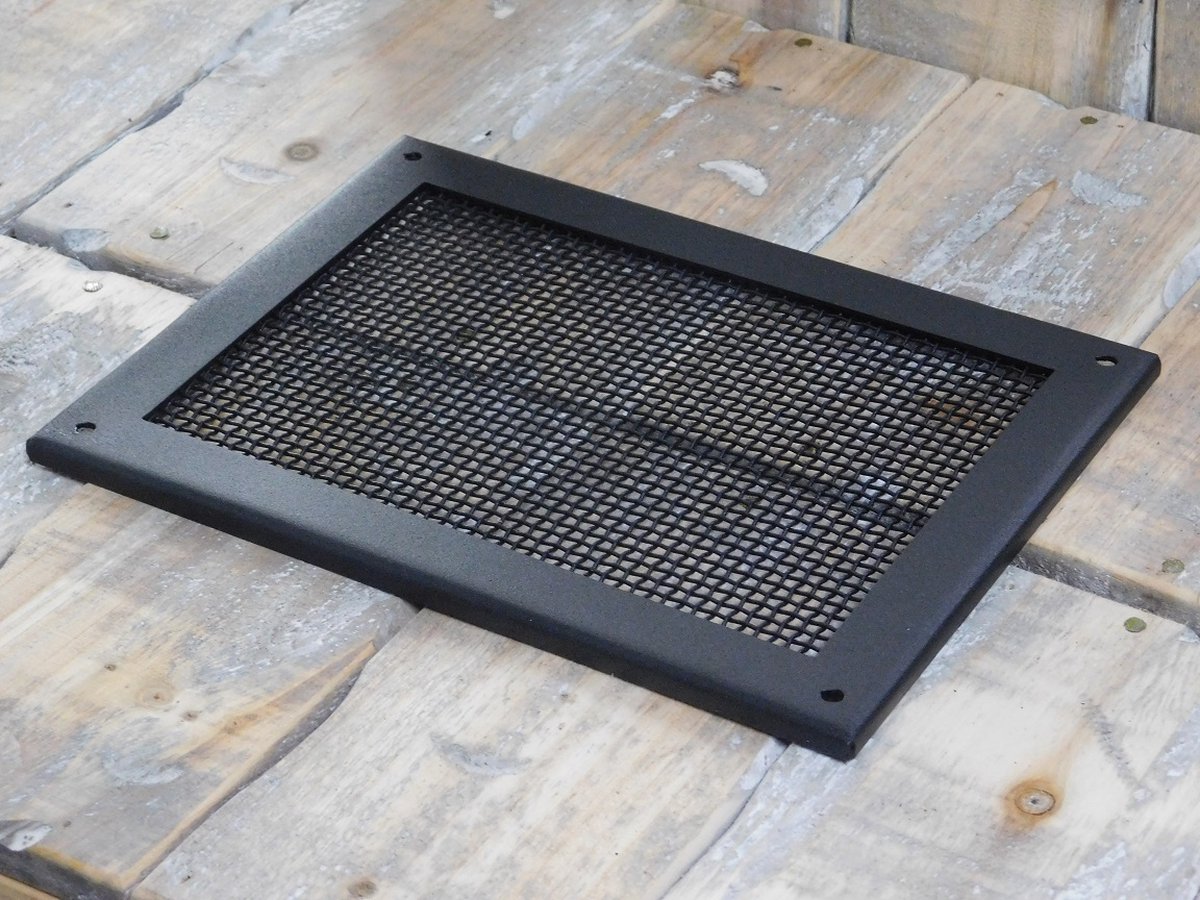 Rechthoekig ventilatierooster met massief (fijn) gaas, mat zwart | bol