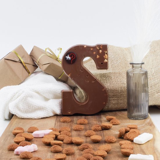 Chocoladeletter melk met hazelnoot - Letter P - Melk - Ambachtelijk ...