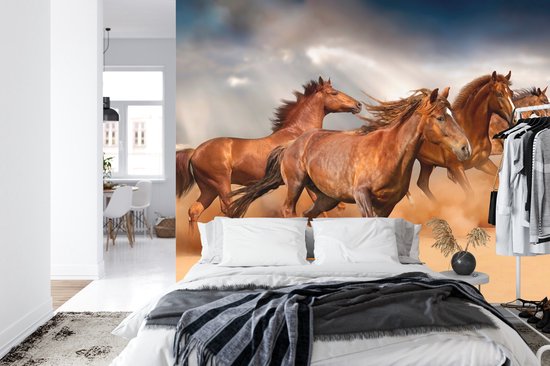 Fotobehang Paarden Rennen In De Woestijn | bol