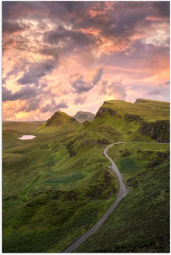 WallClassics - Poster (Mat) - Dun pad op Begroeide Bergen - 100x150 cm ...