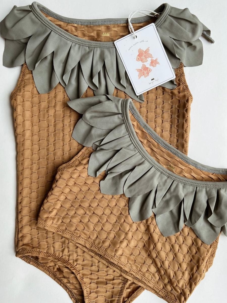 Konges slojd Pineapple badpak kind - Bone brown | bol.com