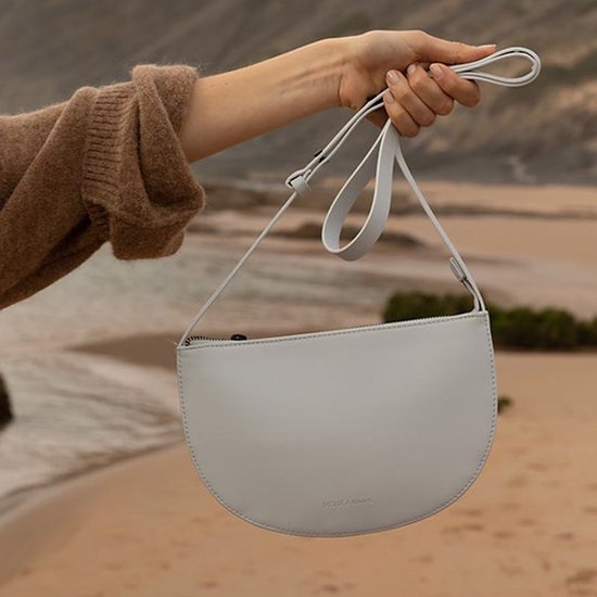 Monk & Anna Farou half moon bag | fog | crossbody | schoudertas | bol