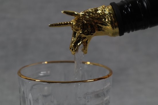 Eenhoorn schenktuit - Goud - Wijn - Cadeau - Mancave - Drank ...