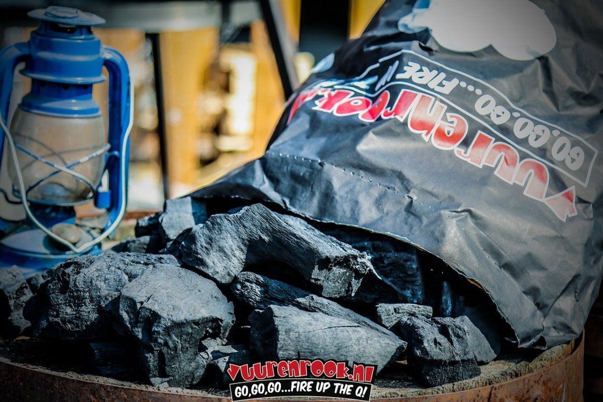 Vuur&Rook White Quebracho Restaurant Grade Lump Charcoal 10 kg | bol.com