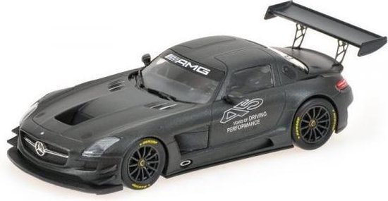 De 1:43 Diecast Modelcar van de Mercedes-Benz SLS AMG GT3 van de 45 ...