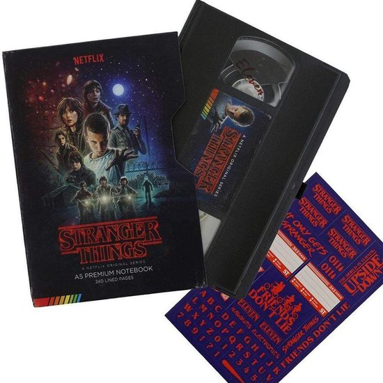 Stranger Things - VHS Seizoen 1 - A5 Premium Notebook | bol.com