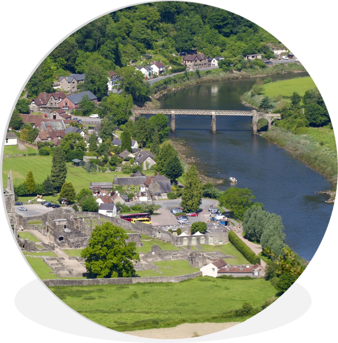 Abbey de Tintern au bord de la rivière à côté du village de Tintern ...