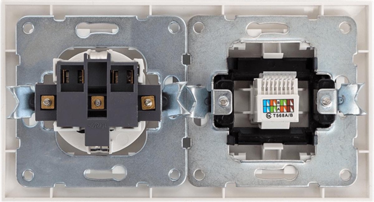 UTP RJ45 Stopcontact - Wandcontactdoos - Aigi Cika - Inbouw - 1-voudig ...