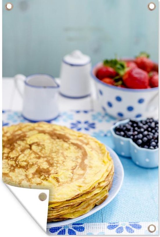 Muurdecoratie Mooie en dunne pannenkoeken liggen op een bord - 120x180 ...