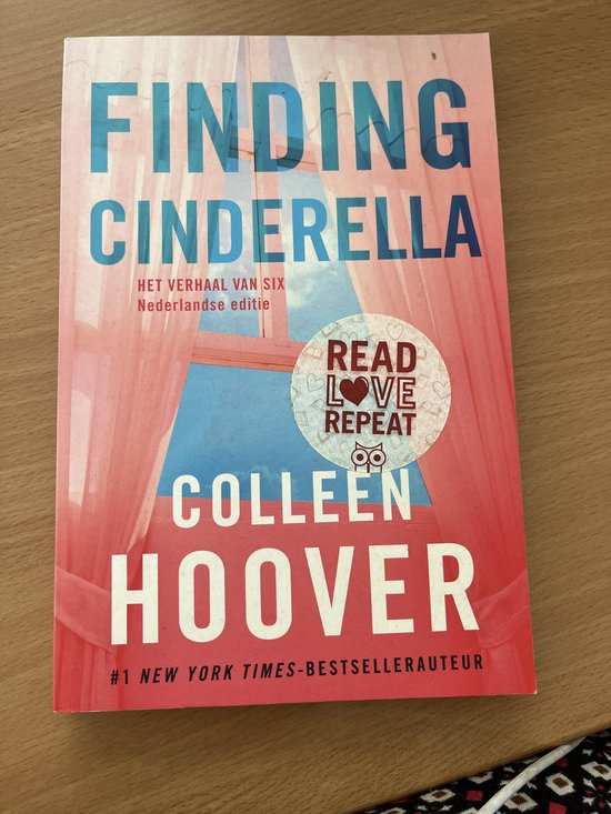 Finding Cinderella - Het verhaal van Six, Colleen Hoover ...