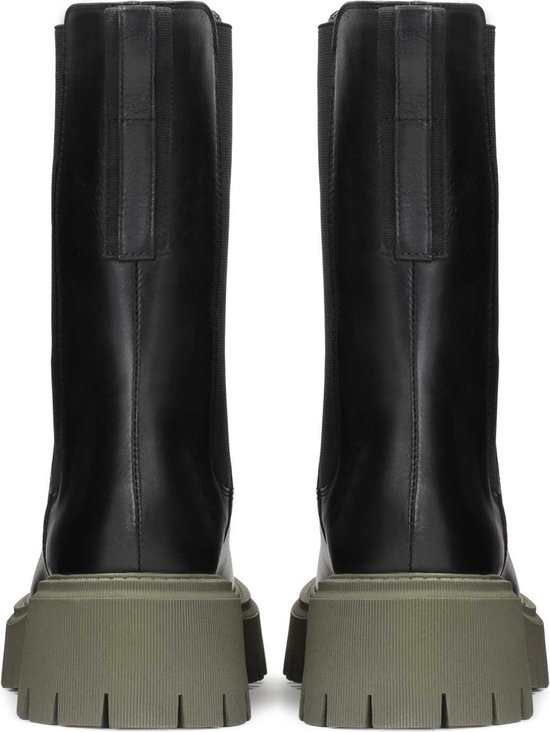 Zwarte chelsea boots met massief groene zool | bol.com