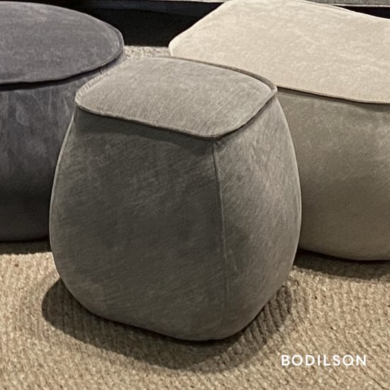 Bodilson Poef Wuxi - Zachte design poef - Zand - 40x40x40cm | bol