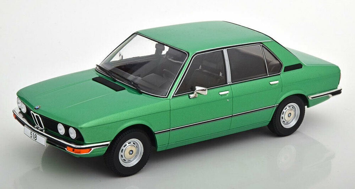BMW 518 (E12 5-Series) 1974 - 1:18 - Modelcar Group | bol.com