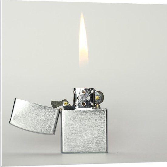 Forex - Briquet Argent sur Fond Witte - Photo 80x80cm sur Forex | bol