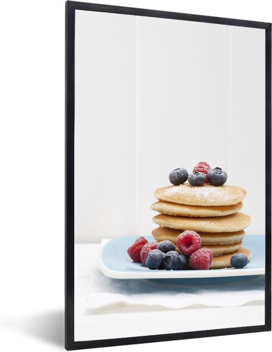 Fotolijst incl. Poster - Meerdere pannenkoeken met fruit op elkaar ...