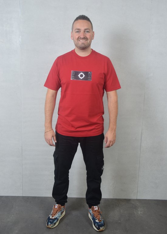 Ma.Strum Tromple Loeil Badge Tee | bol