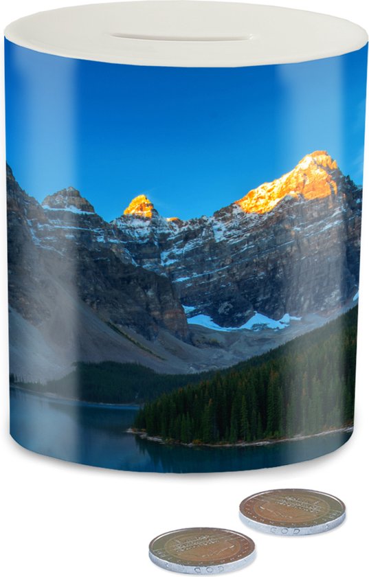 Spaarpot - Spaarblik - Zonsopgang met een weerspiegeling van de bergen ...