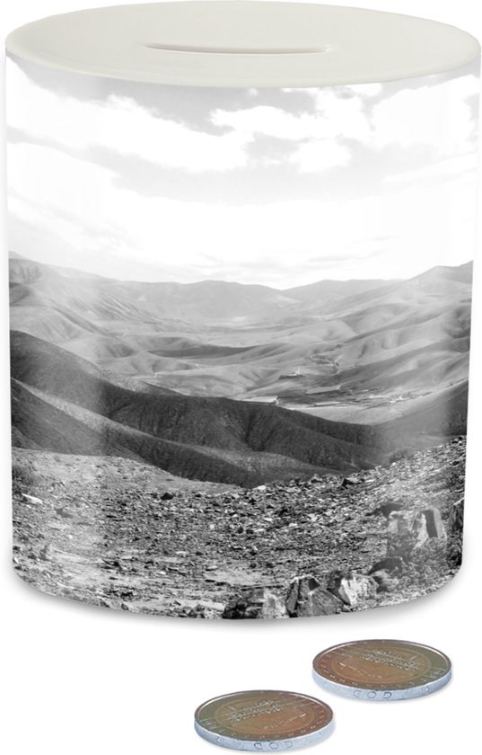 Spaarpot - Spaarblik - Een panoramische foto van een groot gebergte op ...