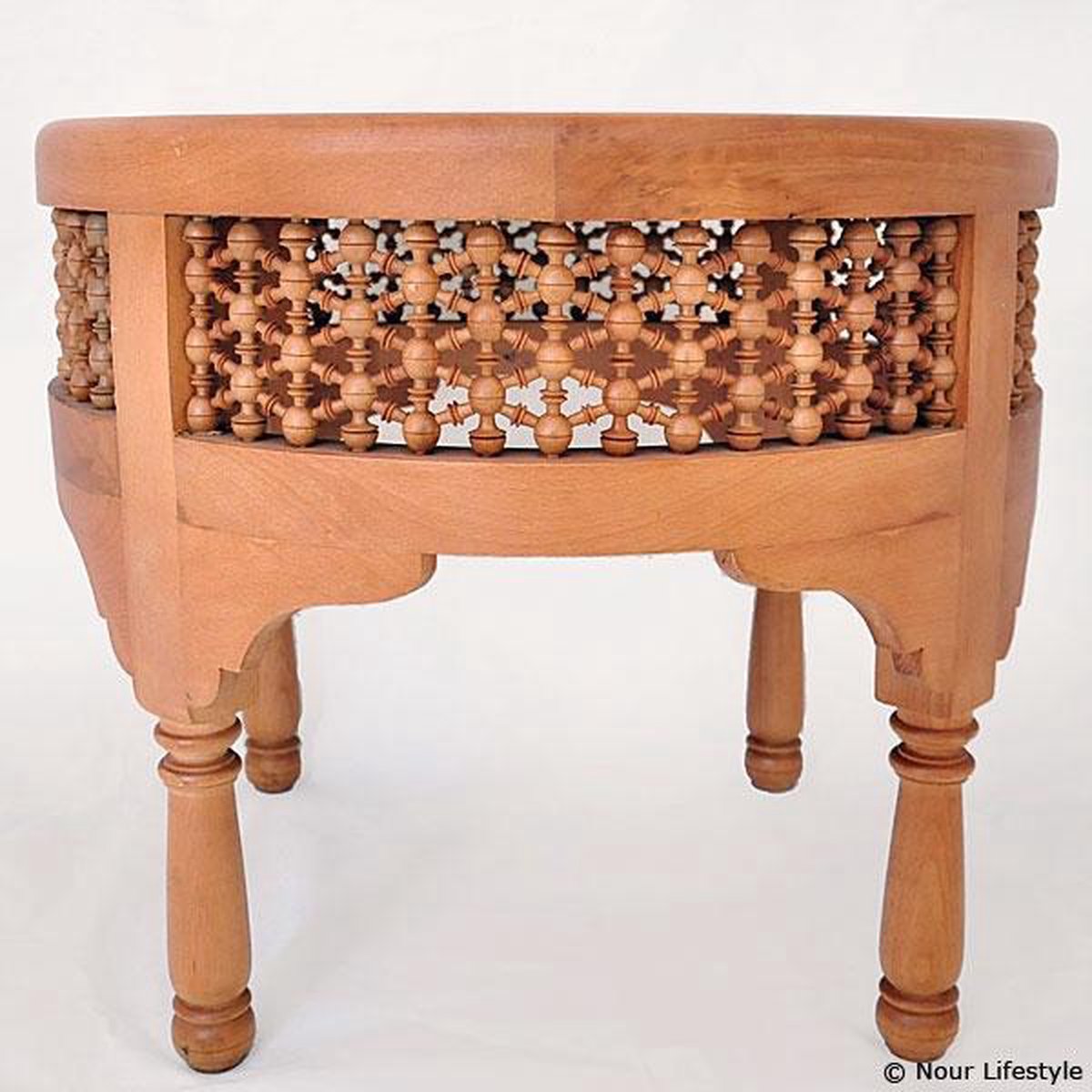Table d'appoint ronde Nour Lifestyle avec sculptures orientales en bois ...