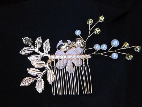 Haarkam goud | Zacht roze bloemetjes, parels en diamantjes ...