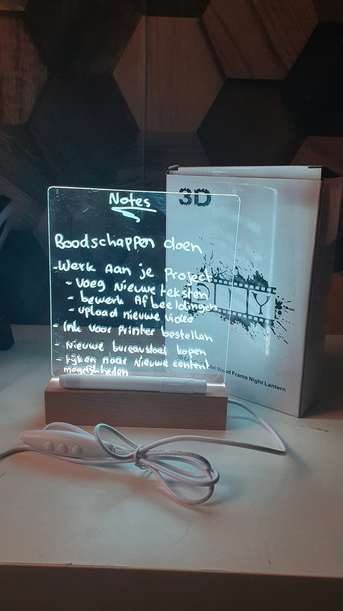 Memobord Met LED verlichting - Houte Onderstel 15x20 cm voor op bureau - Dimbaar en... | bol.com