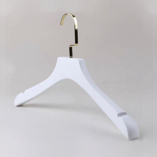 Kledinghangers Iza | Witte kledinghangers | Kleerhangers | Luxe Hangers ...