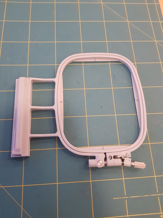 Brother embroidery frame 100 x 100 mm | bol